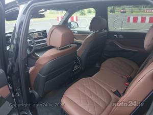 Black BMW X7 2026 in Tallinn, with an engine capacity of 3.00 L and mileage of 0 thousand km for 128000 €, photo 16 on AUTOMOTO.COM.LV