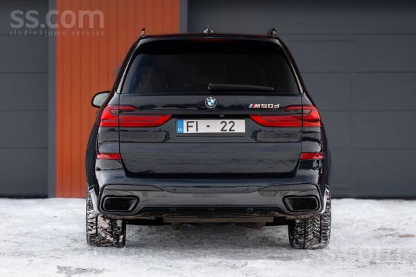 Blue BMW X7 2019 in Jelgava, with an engine capacity of 3.00 L and mileage of 222 thousand km for 49922 €, photo 4 on AUTOMOTO.COM.LV