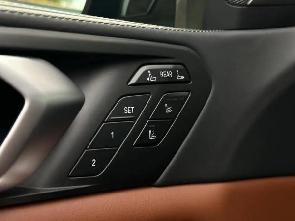 Zils BMW X7 2019 Rīga, ar dzinēja tilpumu 3.00 L un nobraukumu 134 tūkst. km par 73000 €, foto 7 vietnē AUTOMOTO.COM.LV