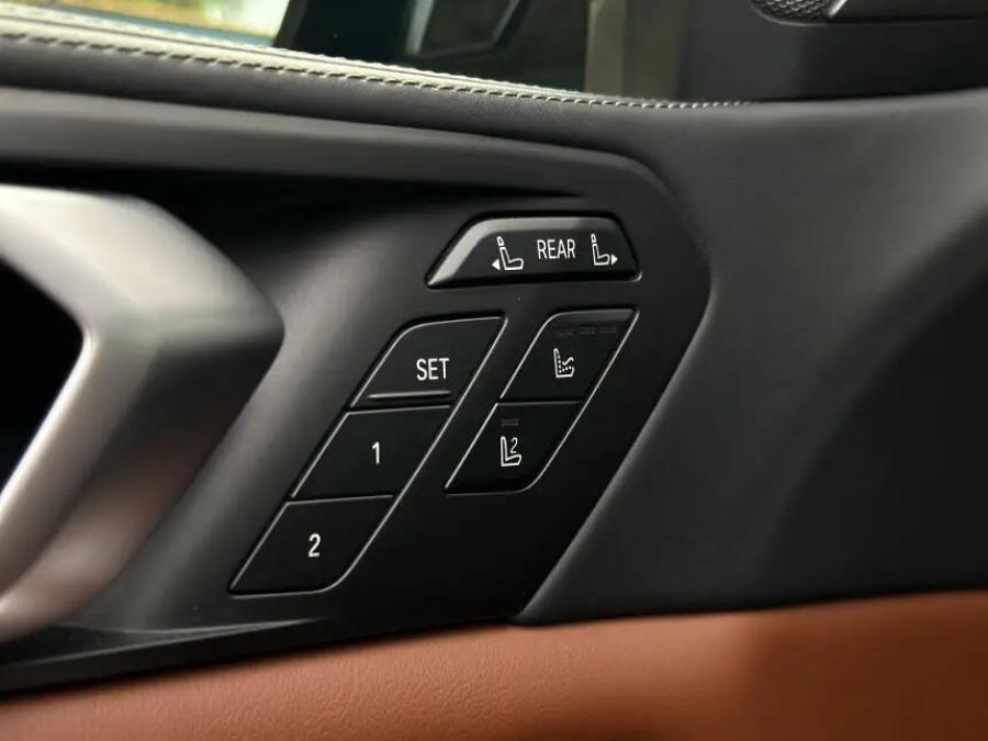 Blue BMW X7 2019 in Riga, with an engine capacity of 3.00 L and mileage of 134 thousand km for 73000 €, photo 8 on AUTOMOTO.COM.LV
