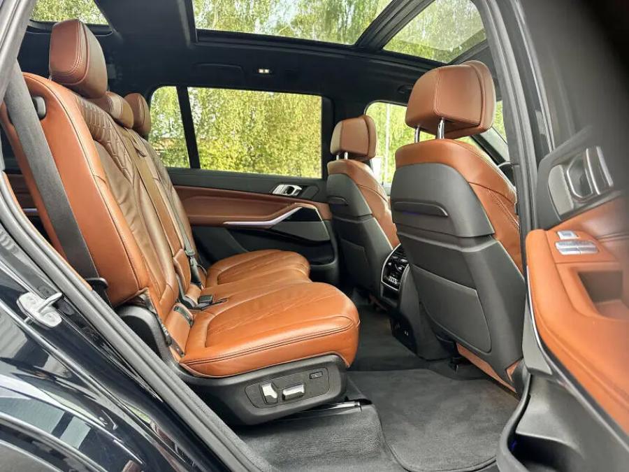 Blue BMW X7 2019 in Riga, with an engine capacity of 3.00 L and mileage of 134 thousand km for 73000 €, photo 11 on AUTOMOTO.COM.LV