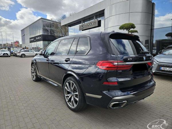 Blue BMW X7 2019 in Vilnius, with an engine capacity of 2.99 L and mileage of 207 thousand km for 44900 €, photo 4 on AUTOMOTO.COM.LV