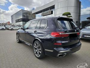 Blue BMW X7 2019 in Vilnius, with an engine capacity of 2.99 L and mileage of 207 thousand km for 44900 €, photo 5 on AUTOMOTO.COM.LV