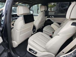 Blue BMW X7 2019 in Vilnius, with an engine capacity of 2.99 L and mileage of 207 thousand km for 44900 €, photo 8 on AUTOMOTO.COM.LV