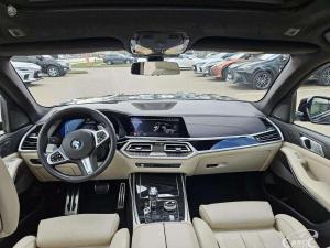 Blue BMW X7 2019 in Vilnius, with an engine capacity of 2.99 L and mileage of 207 thousand km for 44900 €, photo 9 on AUTOMOTO.COM.LV