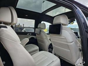 Blue BMW X7 2019 in Vilnius, with an engine capacity of 2.99 L and mileage of 207 thousand km for 44900 €, photo 11 on AUTOMOTO.COM.LV