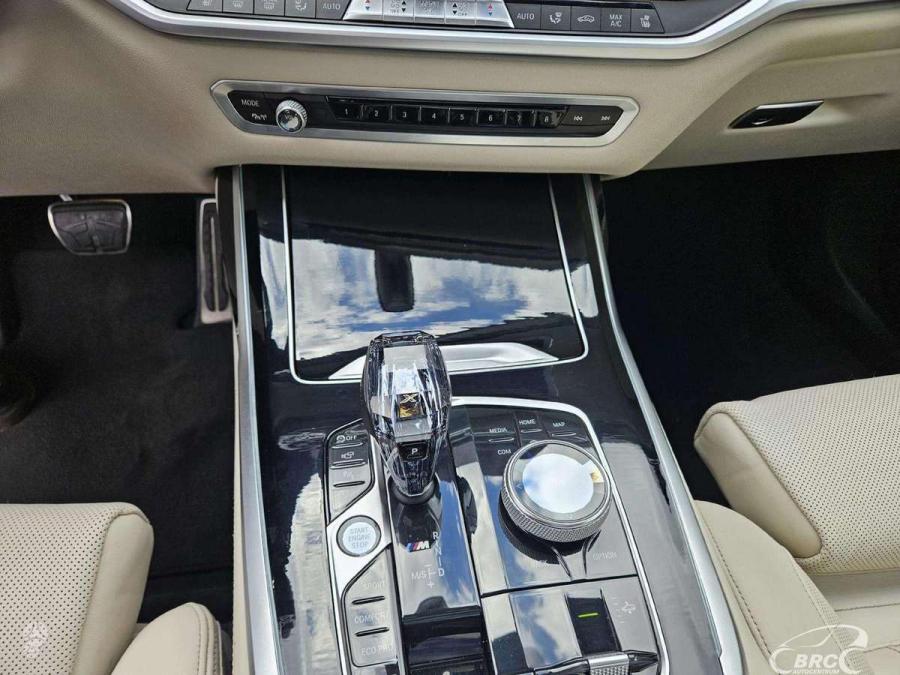 Blue BMW X7 2019 in Vilnius, with an engine capacity of 2.99 L and mileage of 207 thousand km for 44900 €, photo 12 on AUTOMOTO.COM.LV