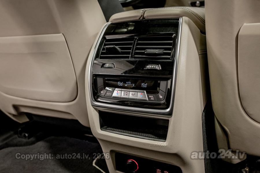 Синий БМВ X7 2019 в Пярну, объемом двигателя 3.00 л и пробегом 208 тыс. км за 44500 €, фото 16 на AUTOMOTO.COM.LV