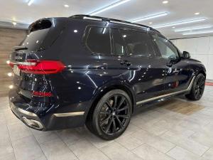 Zils BMW X7 2020 Mažeikiai, ar dzinēja tilpumu 2.99 L un nobraukumu 160 tūkst. km par 52000 €, foto 9 vietnē AUTOMOTO.COM.LV