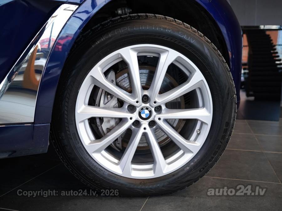 Zils BMW X7 2021 Tallina, ar dzinēja tilpumu 3.00 L un nobraukumu 78 tūkst. km par 75900 €, foto 5 vietnē AUTOMOTO.COM.LV