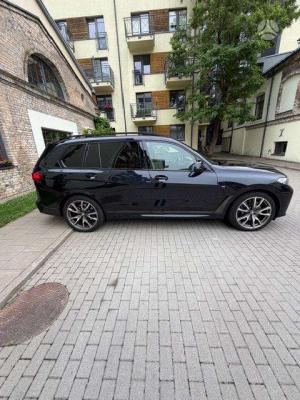 Blue BMW X7 2021 in Vilnius, with an engine capacity of 3.00 L and mileage of 172 thousand km for 48500 €, photo 7 on AUTOMOTO.COM.LV