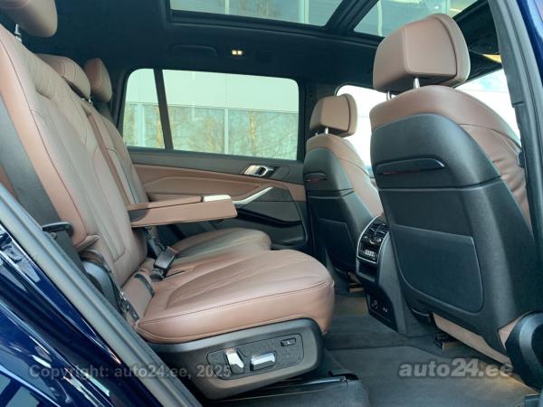 Blue BMW X7 2022 in Tallinn, with an engine capacity of 3.00 L and mileage of 61 thousand km for 79000 €, photo 11 on AUTOMOTO.COM.LV