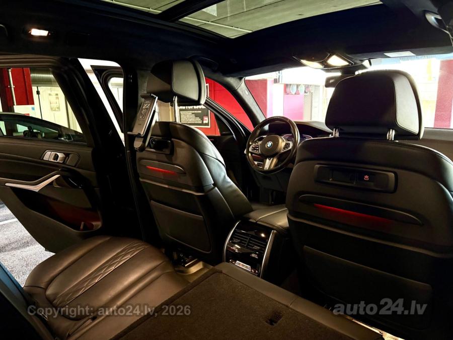 Zils BMW X7 2022 Narva, ar dzinēja tilpumu 3.00 L un nobraukumu 103 tūkst. km par 63800 €, foto 14 vietnē AUTOMOTO.COM.LV