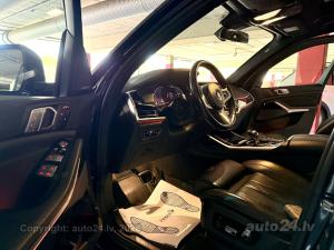 Zils BMW X7 2022 Narva, ar dzinēja tilpumu 3.00 L un nobraukumu 103 tūkst. km par 63800 €, foto 15 vietnē AUTOMOTO.COM.LV