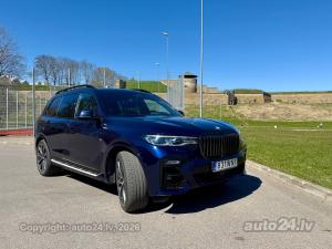 Zils BMW X7 2022 Narva, ar dzinēja tilpumu 3.00 L un nobraukumu 103 tūkst. km par 63800 €, foto 18 vietnē AUTOMOTO.COM.LV