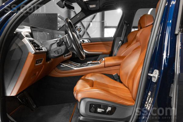 Blue BMW X7 2024 in Riga, with an engine capacity of 3.00 L and mileage of 55 thousand km for 90629 €, photo 8 on AUTOMOTO.COM.LV