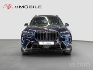 Blue BMW X7 2025 in Riga, with an engine capacity of 3.00 L and mileage of 23 thousand km for 97300 €, photo 4 on AUTOMOTO.COM.LV