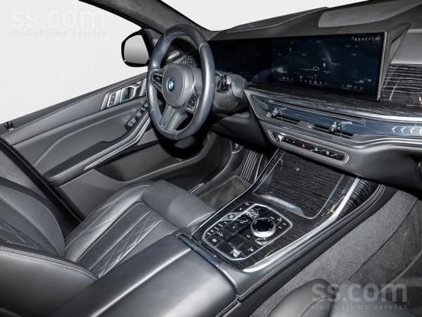 Blue BMW X7 2025 in Riga, with an engine capacity of 3.00 L and mileage of 23 thousand km for 97300 €, photo 5 on AUTOMOTO.COM.LV