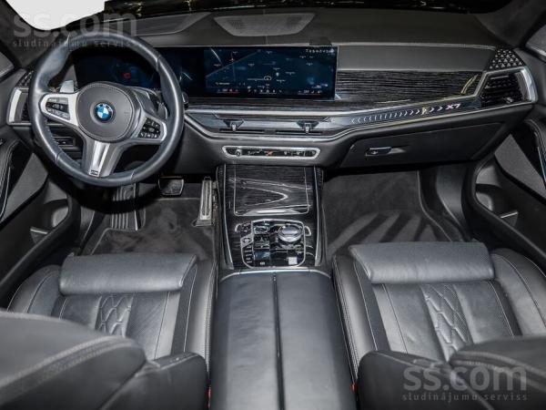 Blue BMW X7 2025 in Riga, with an engine capacity of 3.00 L and mileage of 23 thousand km for 97300 €, photo 6 on AUTOMOTO.COM.LV