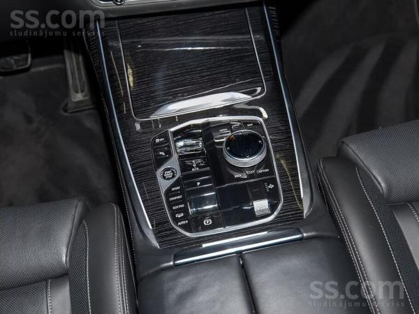 Blue BMW X7 2025 in Riga, with an engine capacity of 3.00 L and mileage of 23 thousand km for 97300 €, photo 7 on AUTOMOTO.COM.LV