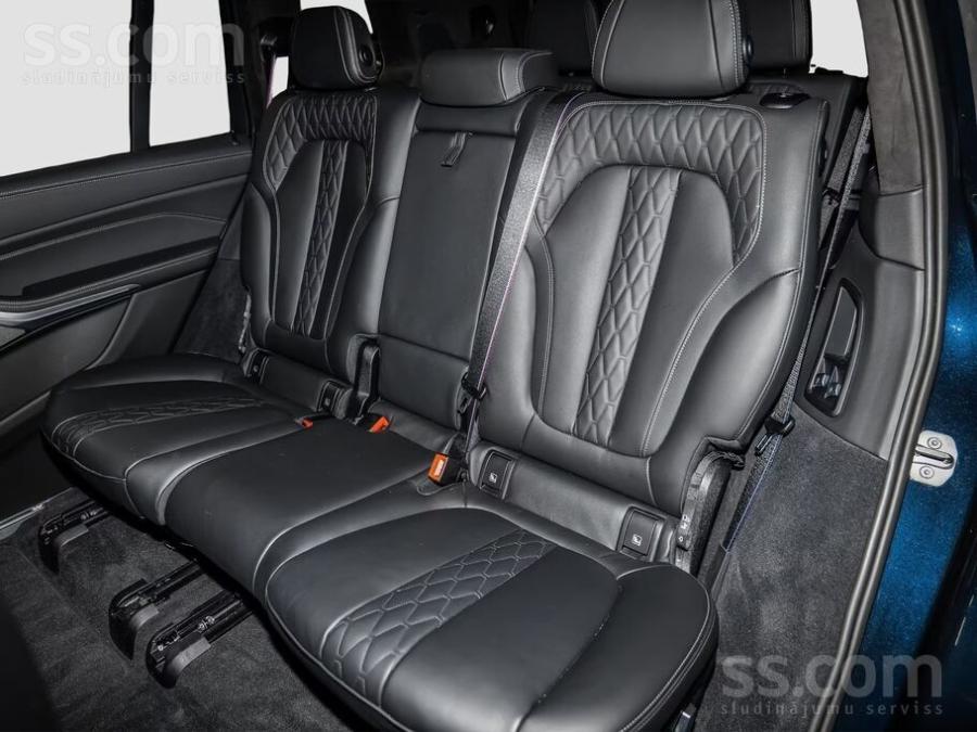 Blue BMW X7 2025 in Riga, with an engine capacity of 3.00 L and mileage of 23 thousand km for 97300 €, photo 9 on AUTOMOTO.COM.LV