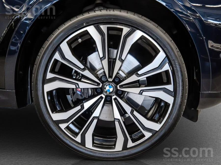 Blue BMW X7 2025 in Riga, with an engine capacity of 3.00 L and mileage of 23 thousand km for 97300 €, photo 13 on AUTOMOTO.COM.LV