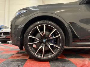 Brūns BMW X7 2021 Viļņa, ar dzinēja tilpumu 3.00 L un nobraukumu 104 tūkst. km par 57999 €, foto 19 vietnē AUTOMOTO.COM.LV