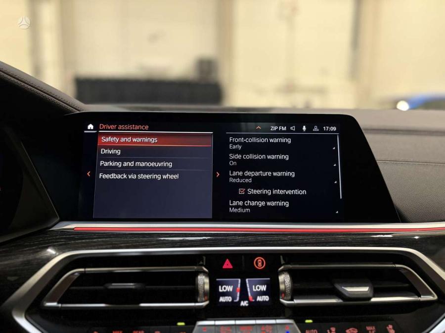 Brūns BMW X7 2021 Viļņa, ar dzinēja tilpumu 3.00 L un nobraukumu 104 tūkst. km par 57999 €, foto 56 vietnē AUTOMOTO.COM.LV