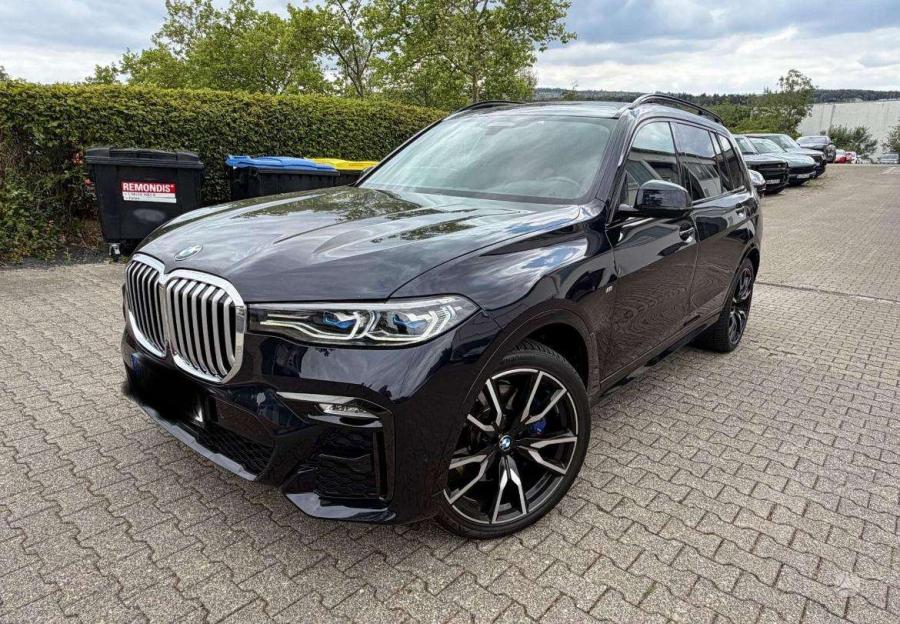 BMW X7 2019 in Ukmerge, with an engine capacity of 3.00 L and mileage of 165 thousand km for 48500 €, photo 3 on AUTOMOTO.COM.LV