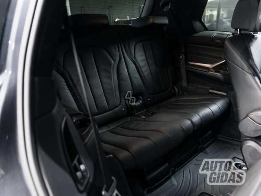 BMW X7 2019 in Vilnius, with an engine capacity of 4.40 L and mileage of 168 thousand km for 39999 €, photo 17 on AUTOMOTO.COM.LV