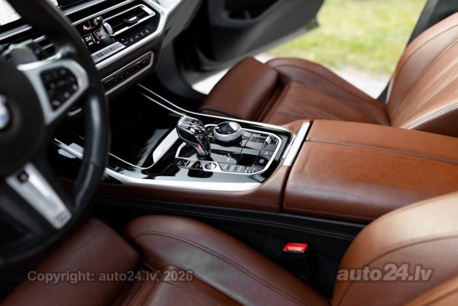 BMW X7 2020 in Tallinn, with an engine capacity of 3.00 L and mileage of 154 thousand km for 58900 €, photo 11 on AUTOMOTO.COM.LV