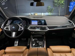 BMW X7 2022 in Klaipeda, with an engine capacity of 3.00 L and mileage of 141 thousand km for 54991 €, photo 13 on AUTOMOTO.COM.LV