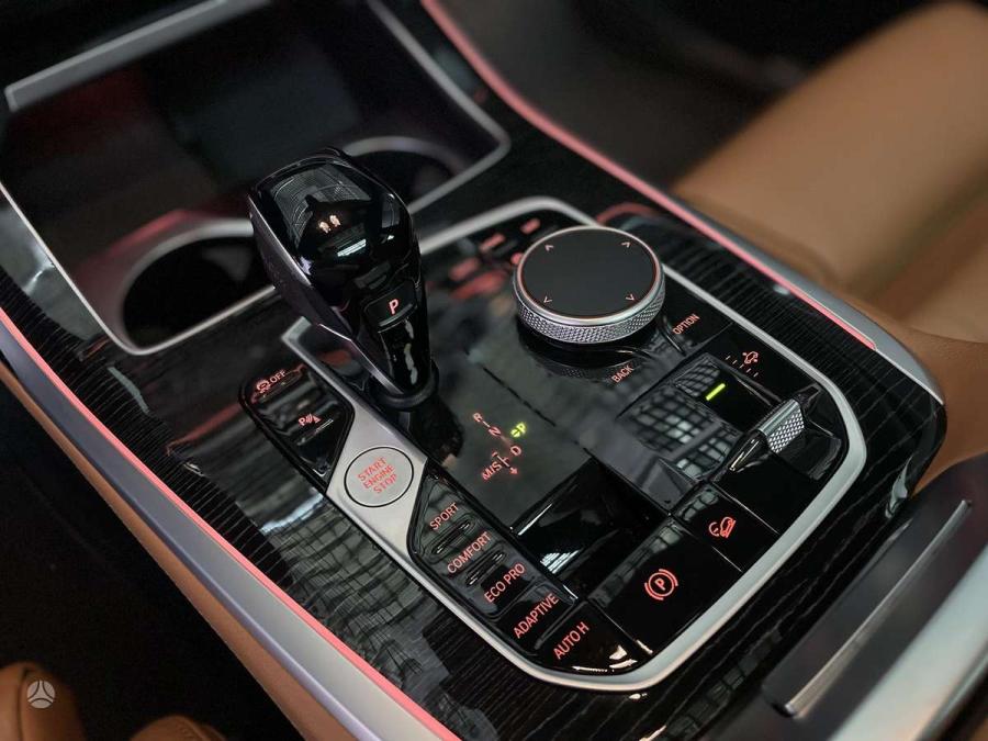 BMW X7 2022 in Klaipeda, with an engine capacity of 3.00 L and mileage of 141 thousand km for 54991 €, photo 16 on AUTOMOTO.COM.LV