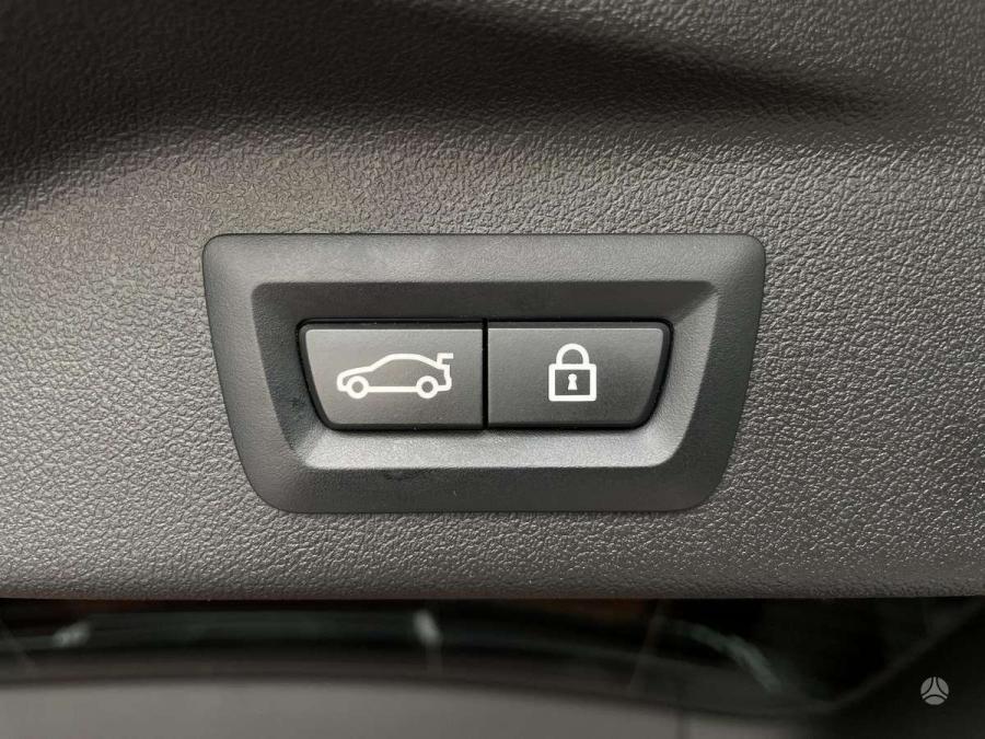 BMW X7 2022 in Klaipeda, with an engine capacity of 3.00 L and mileage of 141 thousand km for 54991 €, photo 26 on AUTOMOTO.COM.LV