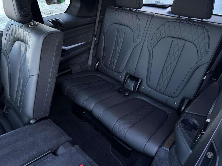 BMW X7 2023 in Kaunas, with an engine capacity of 4.40 L and mileage of 47 thousand km for 109771 €, photo 13 on AUTOMOTO.COM.LV