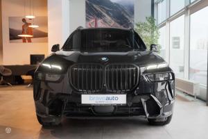 BMW X7 2024 in Kaunas, with an engine capacity of 3.00 L and mileage of 28 thousand km for 97994 €, photo 2 on AUTOMOTO.COM.LV