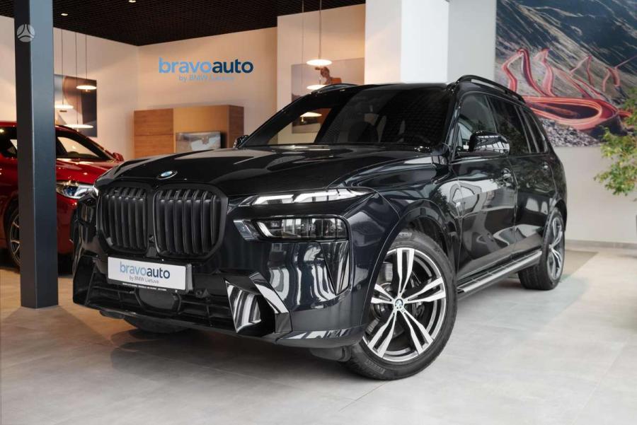 BMW X7 2024 in Kaunas, with an engine capacity of 3.00 L and mileage of 28 thousand km for 96795 €, photo 1 on AUTOMOTO.COM.LV