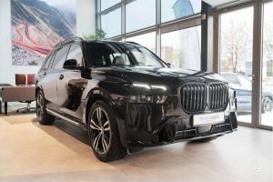 BMW X7 2024 in Kaunas, with an engine capacity of 3.00 L and mileage of 28 thousand km for 96795 €, photo 3 on AUTOMOTO.COM.LV