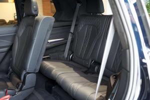 BMW X7 2024 in Kaunas, with an engine capacity of 3.00 L and mileage of 28 thousand km for 96795 €, photo 28 on AUTOMOTO.COM.LV