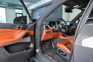 BMW X7 2024 in Marijampole, with an engine capacity of 4.40 L and mileage of 49 thousand km for 133950 €, photo 22 on AUTOMOTO.COM.LV
