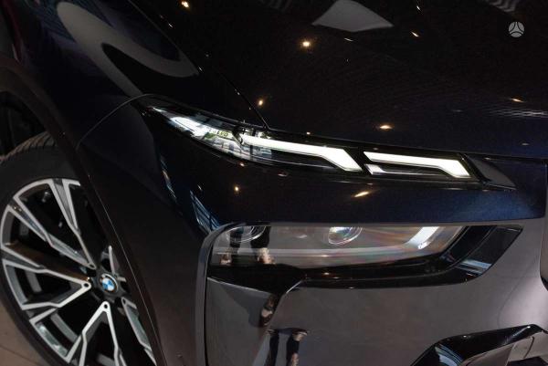 BMW X7 2024 in Kaunas, with an engine capacity of 3.00 L and mileage of 29 thousand km for 86300 €, photo 3 on AUTOMOTO.COM.LV