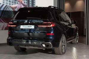 BMW X7 2024 in Kaunas, with an engine capacity of 3.00 L and mileage of 29 thousand km for 86300 €, photo 9 on AUTOMOTO.COM.LV