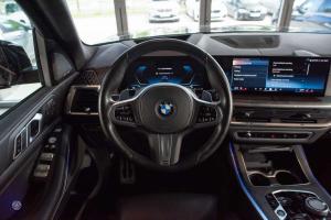 BMW X7 2024 in Kaunas, with an engine capacity of 3.00 L and mileage of 29 thousand km for 86300 €, photo 12 on AUTOMOTO.COM.LV