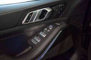 BMW X7 2024 in Kaunas, with an engine capacity of 3.00 L and mileage of 29 thousand km for 86300 €, photo 17 on AUTOMOTO.COM.LV