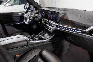 BMW X7 2024 in Vilnius, with an engine capacity of 4.40 L and mileage of 21 thousand km for 94991 €, photo 14 on AUTOMOTO.COM.LV