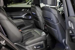 BMW X7 2024 in Vilnius, with an engine capacity of 4.40 L and mileage of 21 thousand km for 94991 €, photo 15 on AUTOMOTO.COM.LV
