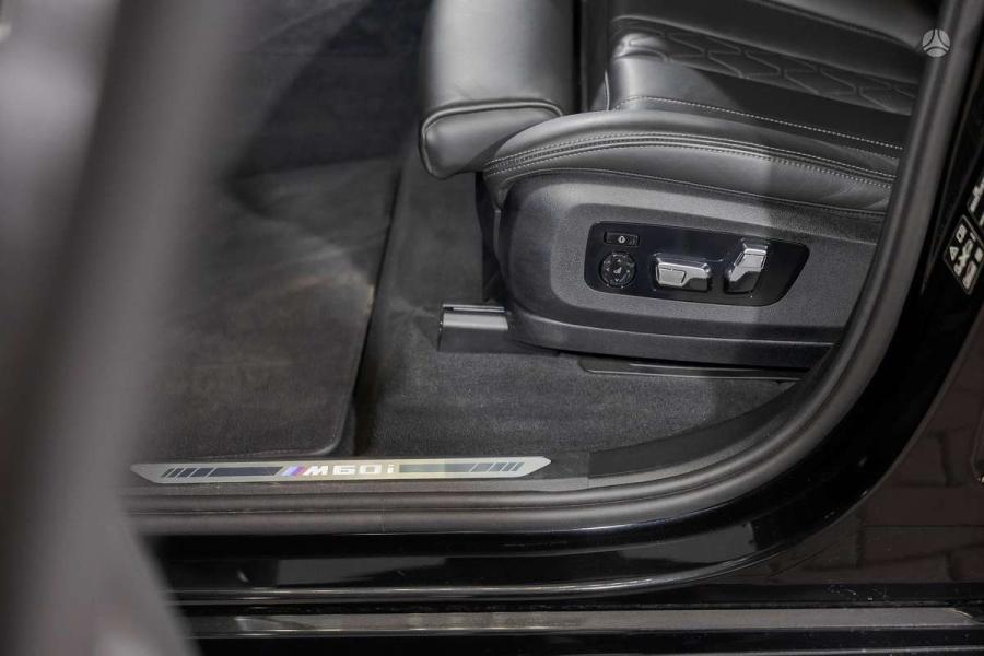 BMW X7 2024 in Vilnius, with an engine capacity of 4.40 L and mileage of 21 thousand km for 94991 €, photo 30 on AUTOMOTO.COM.LV