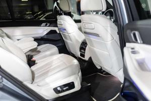 BMW X7 2025 Viļņa, ar dzinēja tilpumu 3.00 L un nobraukumu 38 tūkst. km par 98491 €, foto 34 vietnē AUTOMOTO.COM.LV