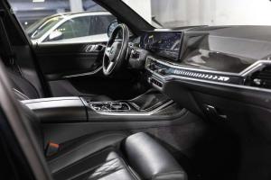 BMW X7 2025 in Vilnius, with an engine capacity of 3.00 L and mileage of 26 thousand km for 97671 €, photo 14 on AUTOMOTO.COM.LV