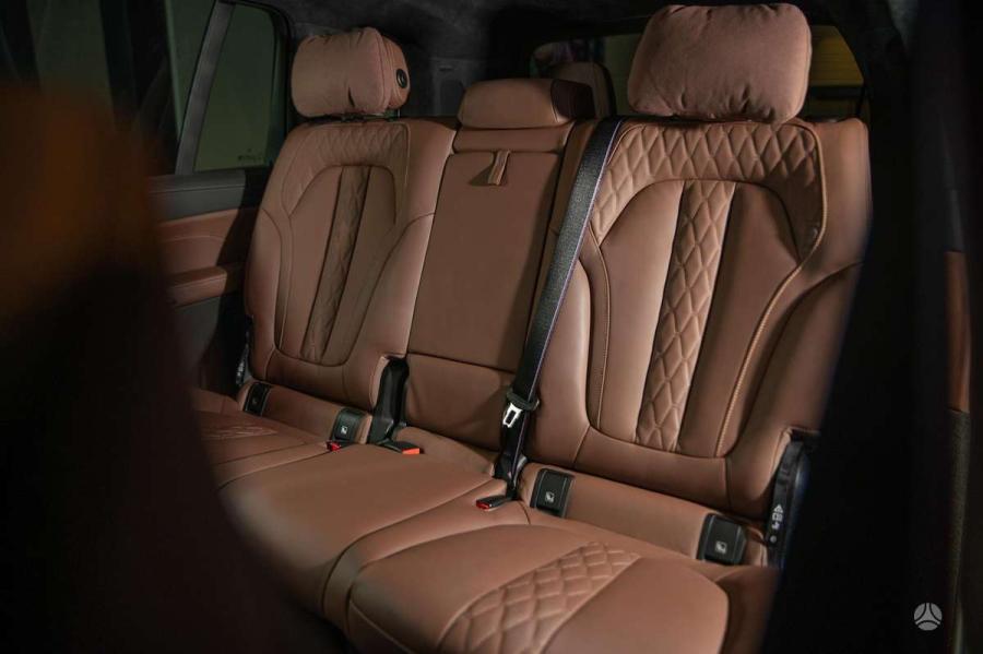 BMW X7 2026 in Kaunas, with an engine capacity of 3.00 L and mileage of 16 thousand km for 95771 €, photo 14 on AUTOMOTO.COM.LV